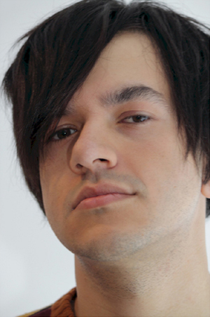 comedy cv - the UK's largest collection of comedians biogs and photos