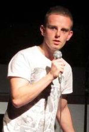 comedy cv - the UK's largest collection of comedians biogs and photos