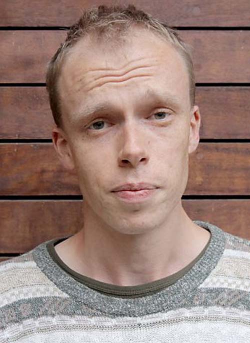 comedy cv - the UK's largest collection of comedians biogs and photos