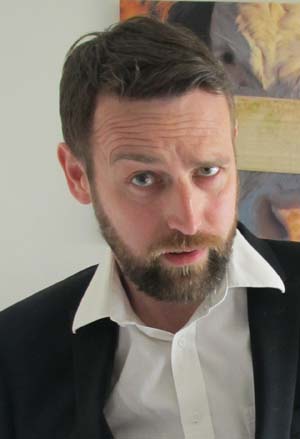 comedy cv - the UK's largest collection of comedians biogs and photos