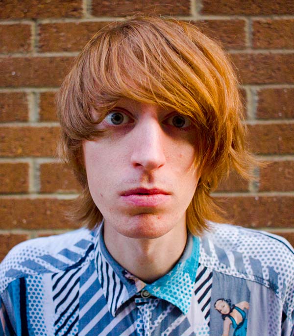 comedy cv - the UK's largest collection of comedians biogs and photos