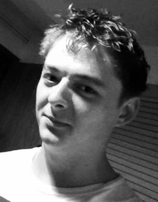 comedy cv - the UK's largest collection of comedians biogs and photos