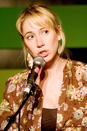 comedy cv - the UK's largest collection of comedians biogs and photos