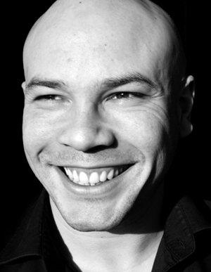 comedy cv - the UK's largest collection of comedians biogs and photos